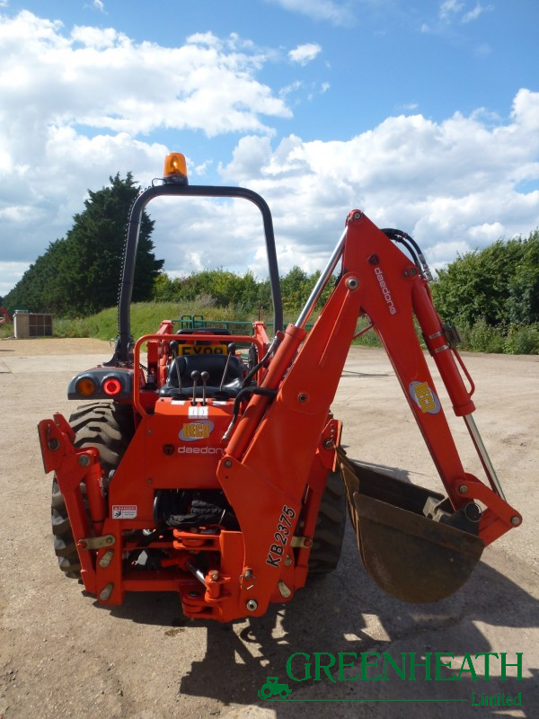 Kioti-EX35-Tractor-comes-with-Front-Loader-Backhoe-Loader_4.png ...